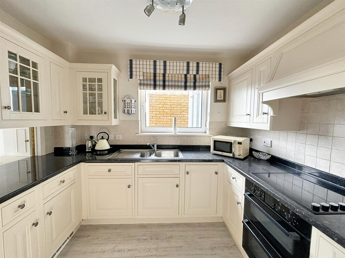 Property Details for Chiswick Place, Eastbourne - Town Property Estate ...